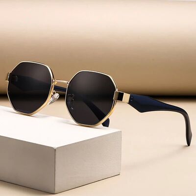 New Retro Sunglasses Women Fashion Polygonal Metal Frame Sun