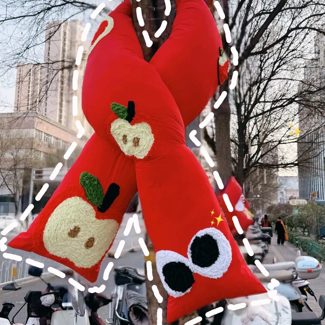 新年大树围巾装饰户外景区网红打卡拍照节庆布艺用品装饰户外装饰