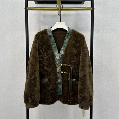 妈妈2024冬装皮毛一体外套女新款中老年国风高贵皮草金貂绒上衣