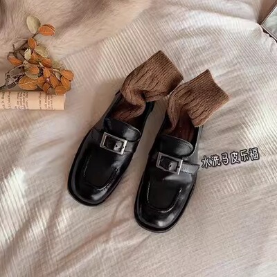 春季粗跟复古洗马皮方圆头皮带扣乐福皮鞋女英伦风皱感一脚蹬单鞋