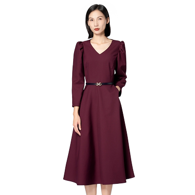 优美世界a字中长款连衣裙