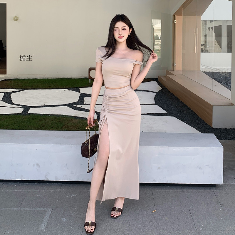 实拍茶系穿搭套装辣妹斜肩短款修身T恤上衣包臀半身裙两件套