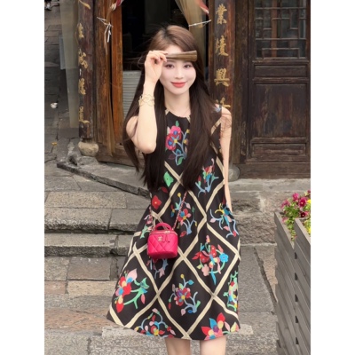 艾文文IRIS万花筒 26夏“93天丝7亚麻”复古文艺花卉洋装26LYQ9