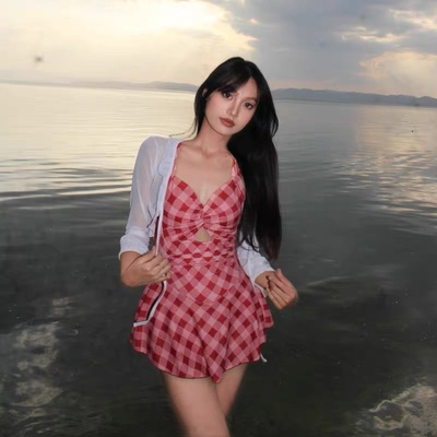 连体裙式泳衣女遮肚显瘦防晒罩衫