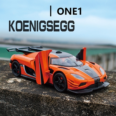 仿真柯尼塞克ONE1超跑车模型收藏摆件1:32合金声光回力小汽车玩具