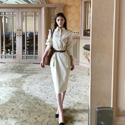 时髦洋气翻领长款连体收腰裙女