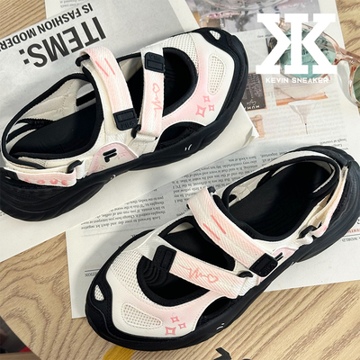 FILA斐乐平跟涂鸦晕染凉鞋