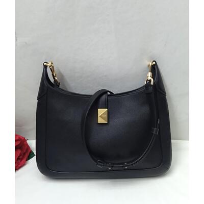 kate spade New York黑色荔枝皮Zipper Closure斜挎包