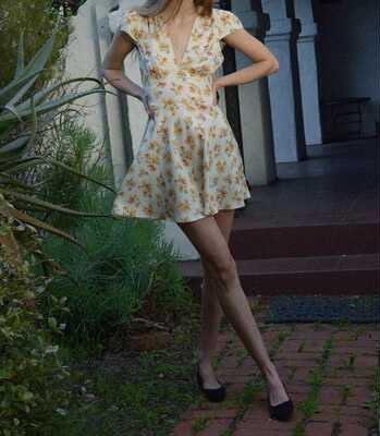 春夏收腰系带显瘦V领刘浩存同款