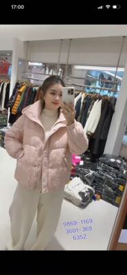 芮娜依莲9869大码提花国风新中式羽绒服女胖mm90白鸭绒200斤冬装
