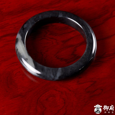 天然新疆和田玉青花籽玉手镯 64.7克 内径56mm