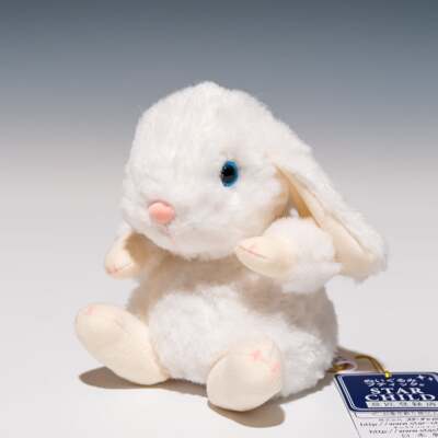 日本制蓝眼睛小白兔垂耳毛绒玩具