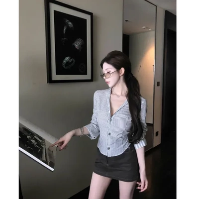 kubiliv纸片人易梦玲同款松弛慵懒天丝修身收腰条纹衬衫上衣