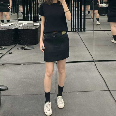 精纺羊毛翻边高腰包臀短半身裙