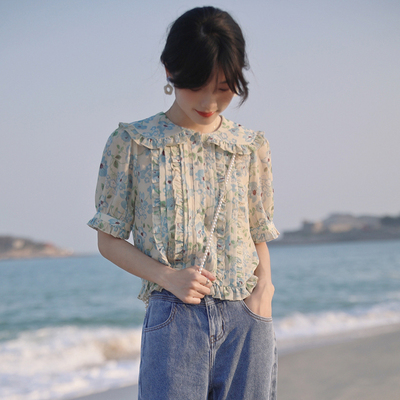 蓝色碎花木耳边短款衬衫女