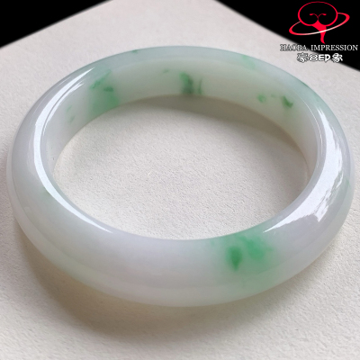 豪8印象V26600V2909天然翡翠圈口57.6冰糯种白底青阳绿正圈玉手镯