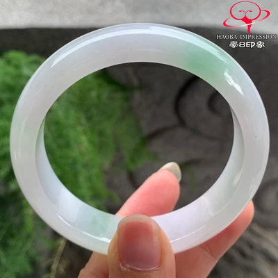 豪8印象V26880V1427翡翠手镯圈口57.2天然冰种白底带绿缅甸玉手镯