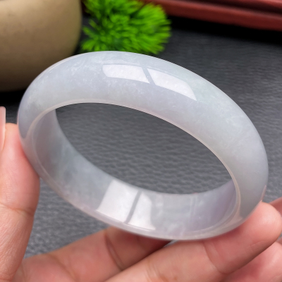 豪8印象X26180X113翡翠手镯圈口58.0mm天然冰糯种浅绿浅粉紫玉镯