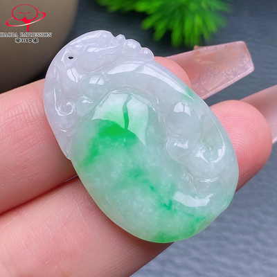 豪8印象X26048X715翡翠貔貅如意吊坠天然白底带翠玉如意挂件6g
