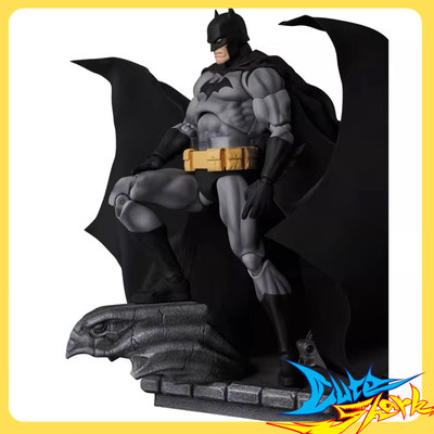 MAFEX蝙蝠侠缄默黑色