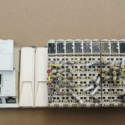 议价施耐德PLC TM258LD42DT4L主机+扩展模块一套，