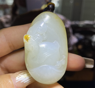 小石头和田玉白玉籽料挂件
