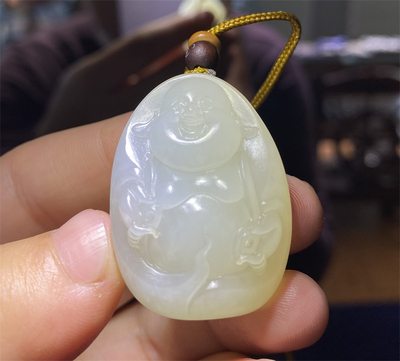 小石头和田玉挂件籽料