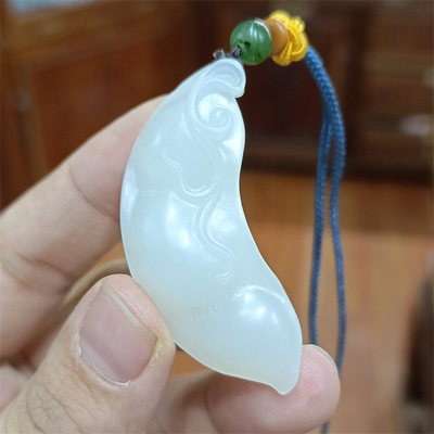 新疆和田羊脂白玉山料豆蔻年华 （福豆） 弥勒佛观音 xx19077