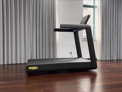 意大利Technogym泰诺健LIVE500进口电动跑步机Excite Live Run