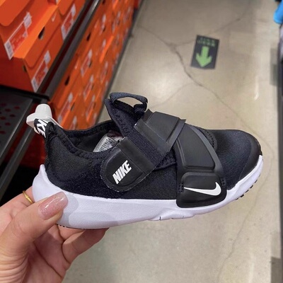 Nike耐克轻便透气运动休闲鞋