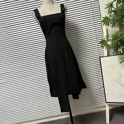 0119-7法式赫本风黑色方领吊带连衣裙女收腰气质中长款小黑裙