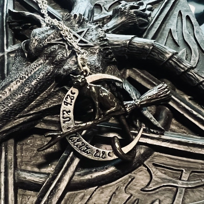 Alchemy Regina Covenorum P1005 雷吉娜公会暗黑哥特亚文化项链