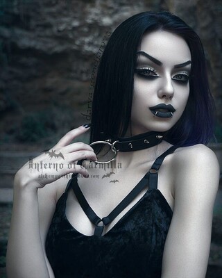 潮牌KILLSTAR Adora哥特丝绒绑带摇滚朋克小黑裙
