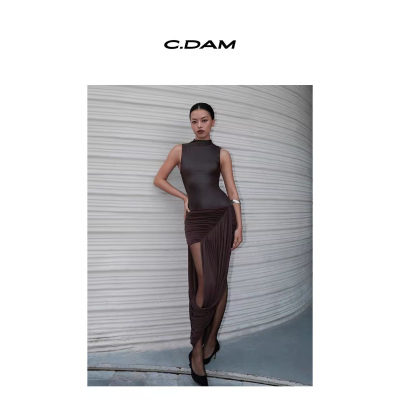 TURIGHT买手店26SS现货CHATS by CDAM 仿皮无褶皱不规则连衣裙