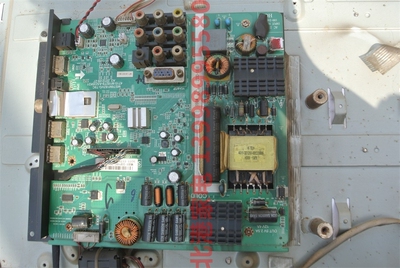 TCL LE32D99 32L31F一体板 MST6M182VG-T9C 4715-M182T9-A3235K01