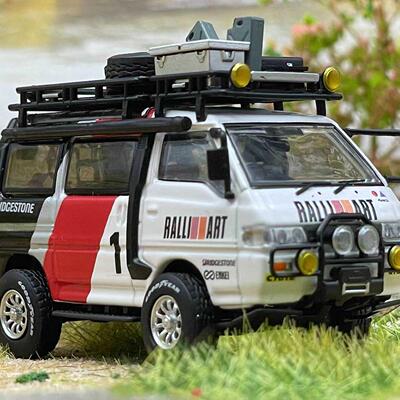 改装版汽车模型Autobots合金