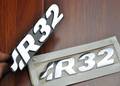 德国大众原装r32标前标格栅中网