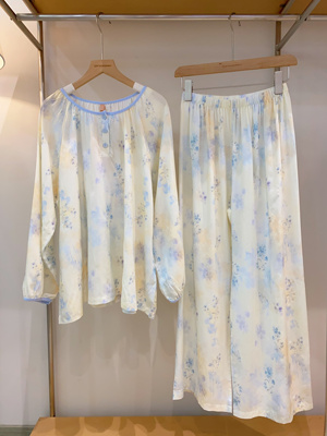 $＆61201 100％再生碎花长袖长裤家居服套装