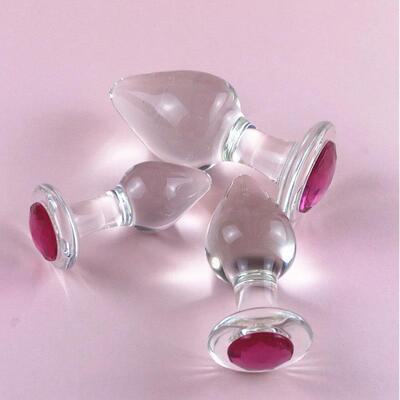 A glass-made anus used as a masturbation toy