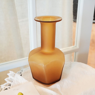 轻奢人工吹制琉璃创意异形琥珀色花瓶摆件家居桌面摆件15650-270