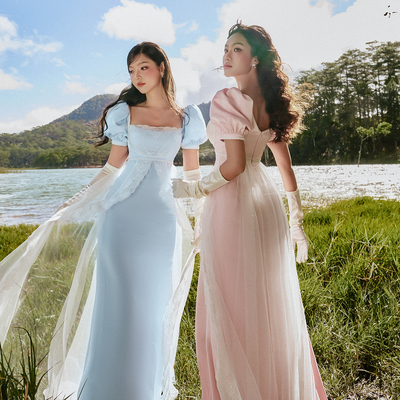 越南小众品牌SISSY 2026年春季新款重工复古蕾丝方领泡泡袖长裙