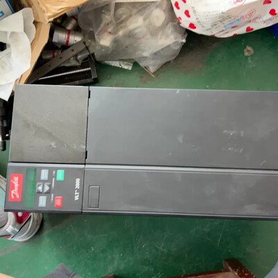 询价购-丹佛斯变频器VLT2800系列 变频器一台，VLT2882P