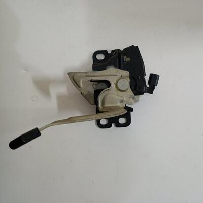 适用本田14-22缤智19-22理念74120-T7A-003 机盖锁