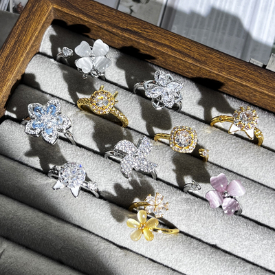 轻奢高级质感花朵四叶草可旋转戒指女冷淡风小众精致气质甜酷指环