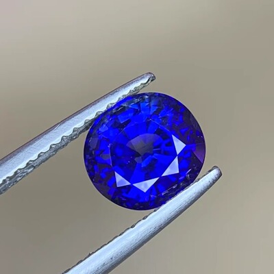 天然皇家蓝宝石戒面明亮色彩宝