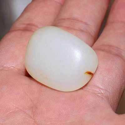 籽料洒金皮小胡子玉器