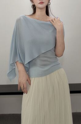 2026春夏新款一字领不规则T恤女气质独特针织纯色百搭显瘦上衣