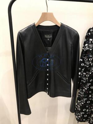 專櫃經典紐扣斜口袋v領女裝皮衣