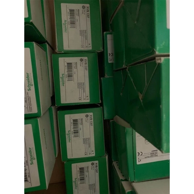 非实价议价议价全新施耐德XVBC07有5只，原装正品包装漂亮单价50