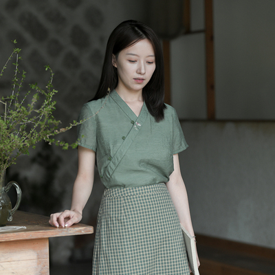 前世今生2024年夏V领绣花衬衫